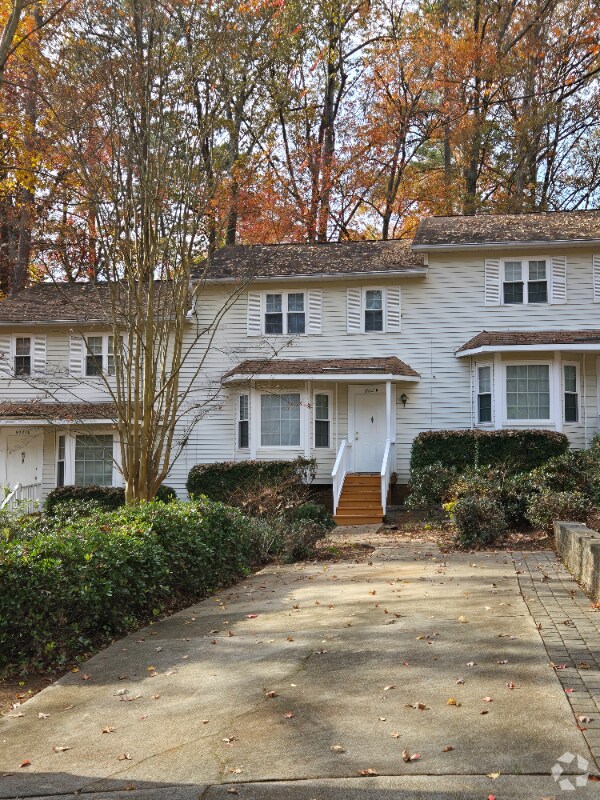 Brittany Woods Townhomes Apartments for Rent with Washer & Dryer ...