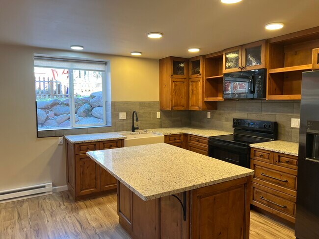 Apartments for Rent with Yard in Dotsero CO | Apartments.com