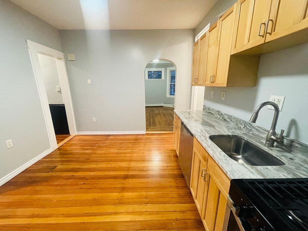 16 Breed St Unit #2, Boston, MA 02128 - 16 Breed St Boston, MA 02128 ...