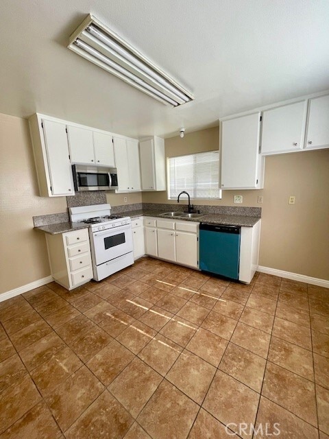 7027 Pickering Ave Unit A, Whittier, CA 90602 - Room for Rent in ...