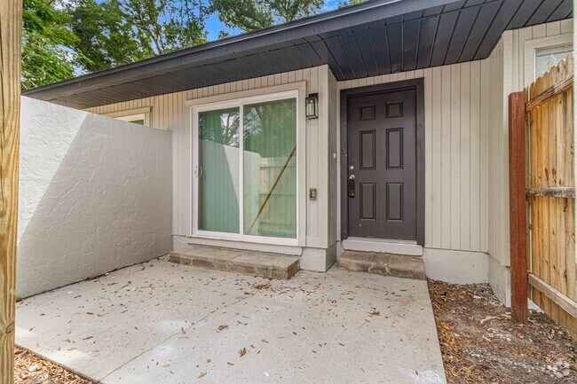 Whispering Sands Apartments for Rent with Extra Storage - Ocala, FL - 1 ...