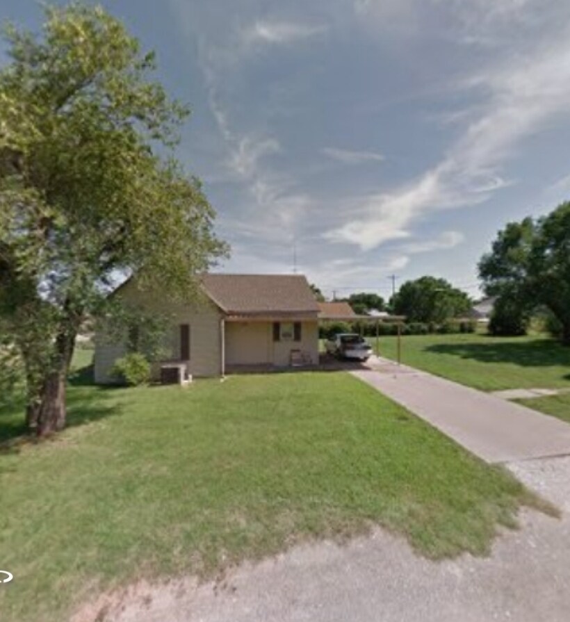221 Christman St, Okeene, OK 73763 - House Rental in Okeene, OK ...