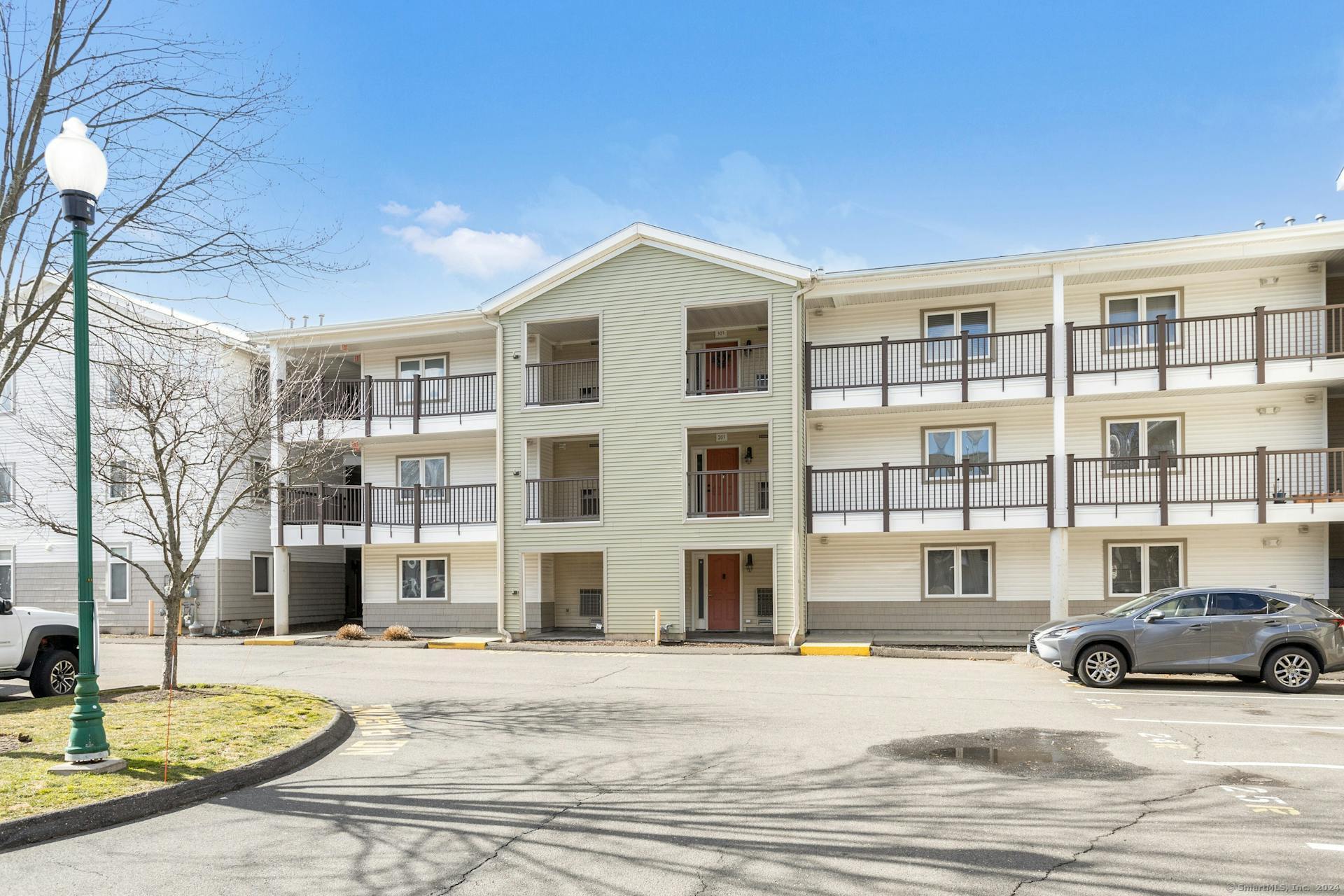 3250 Fairfield Ave Unit APT 300, Bridgeport, CT 06605 - Condo for Rent ...