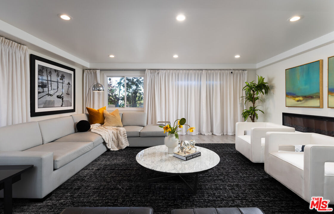155 N Hamilton Dr Unit 102, Beverly Hills, CA 90211 - Condo for Rent in ...