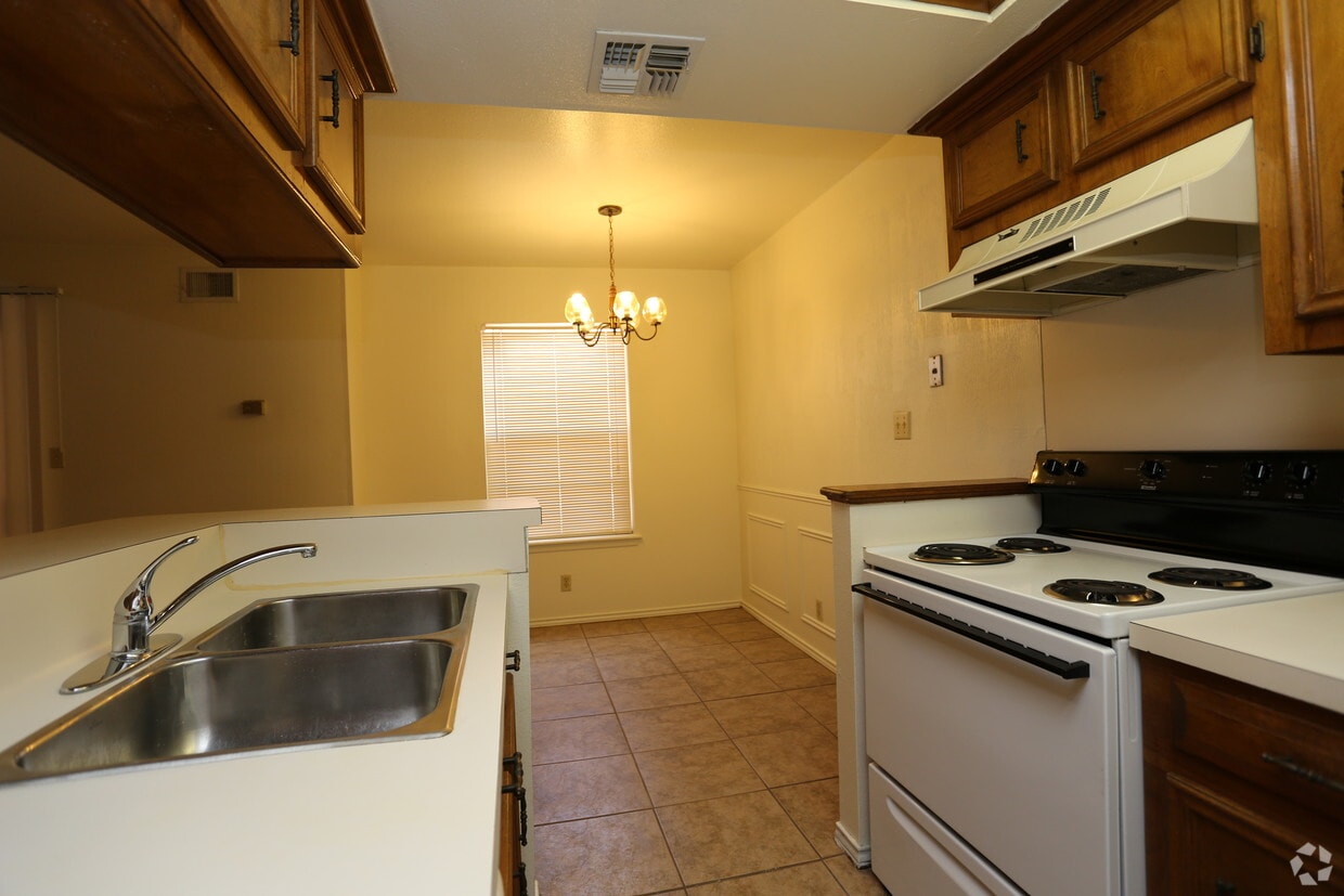 St. James Apartments - 1902 E Washington Ave Harlingen, TX 78550 ...