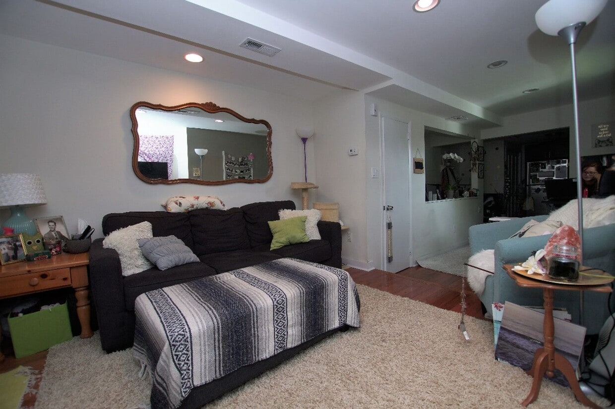 1326 Tasker St Unit 3, Philadelphia, PA 19148 - Room for Rent in ...