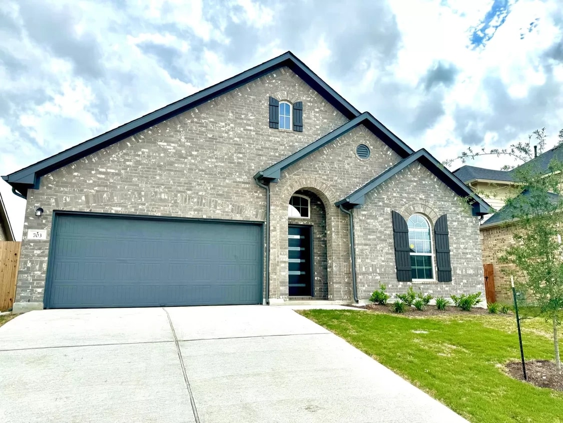 703 Durian Loop, Mustang Ridge, TX 78610 - House Rental in Mustang ...