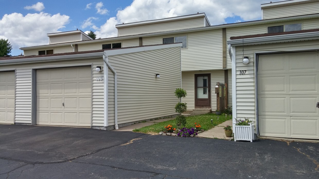 170 Powers Ln, Rochester, NY 14624 - Townhome Rentals in Rochester NY ...