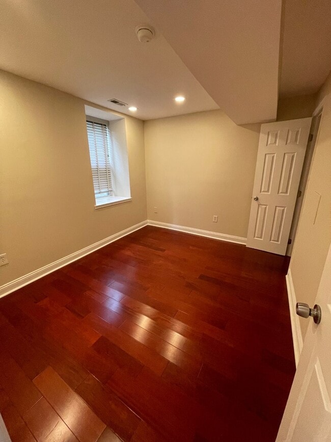 1124 E St NE Unit E, Washington, DC 20002 - Condo for Rent in ...