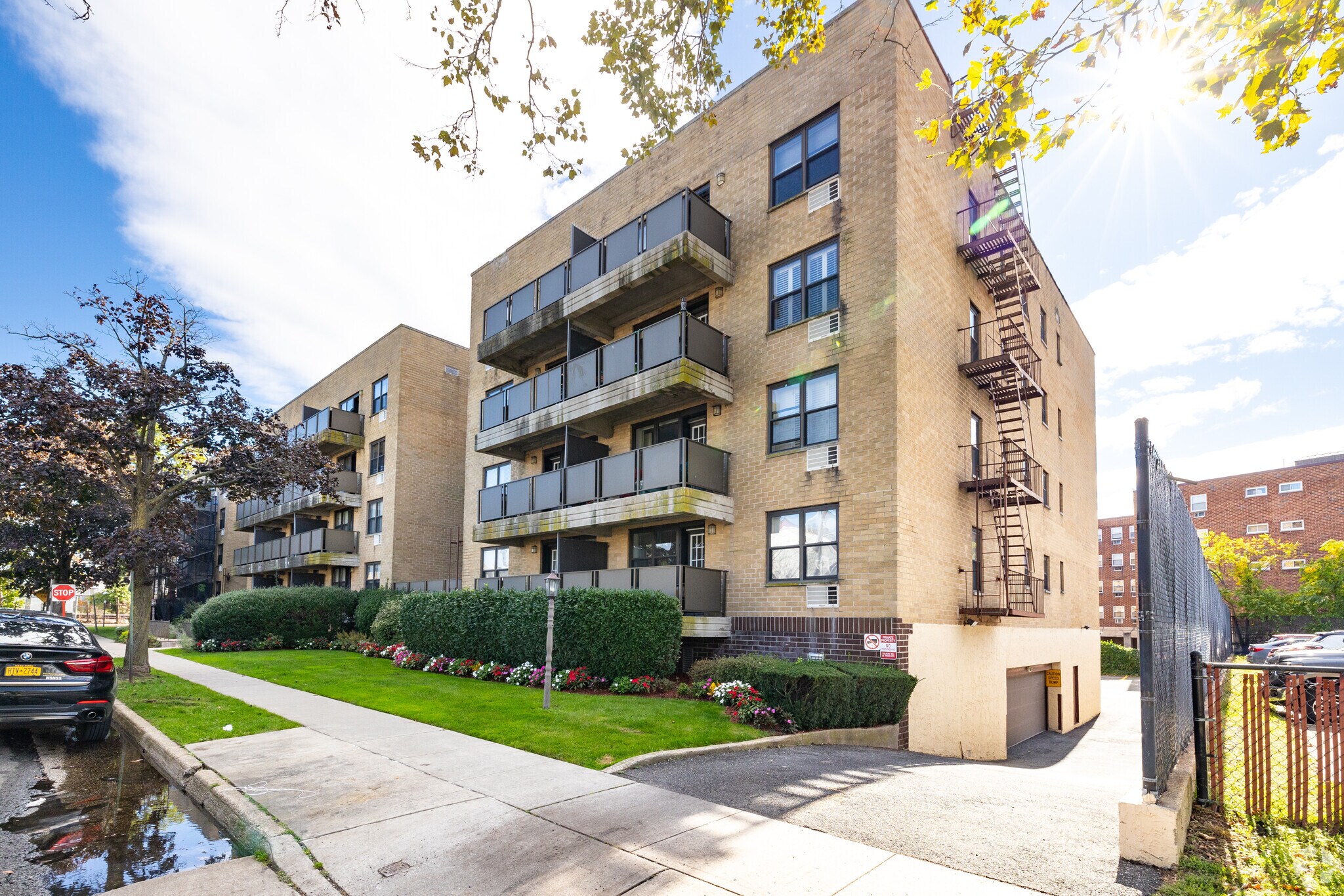 Jackson Terrace - 101 Jackson Ave Mineola, NY 11501 | Apartments.com