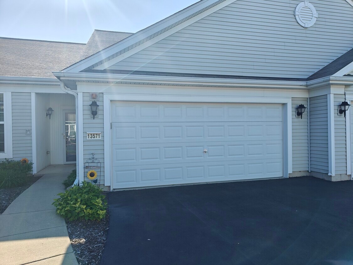 13571 Hemlock Rd, Huntley, IL 60142 - Townhome Rentals in Huntley IL ...