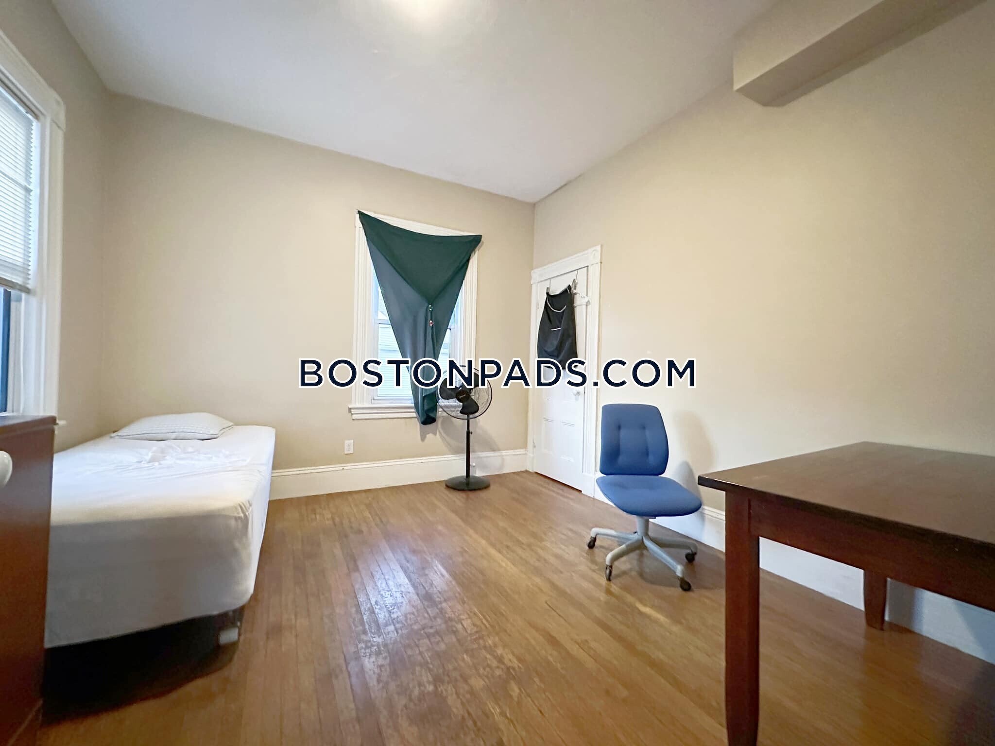 38 Floyd St Unit room, Waltham, MA 02453 | Apartments.com