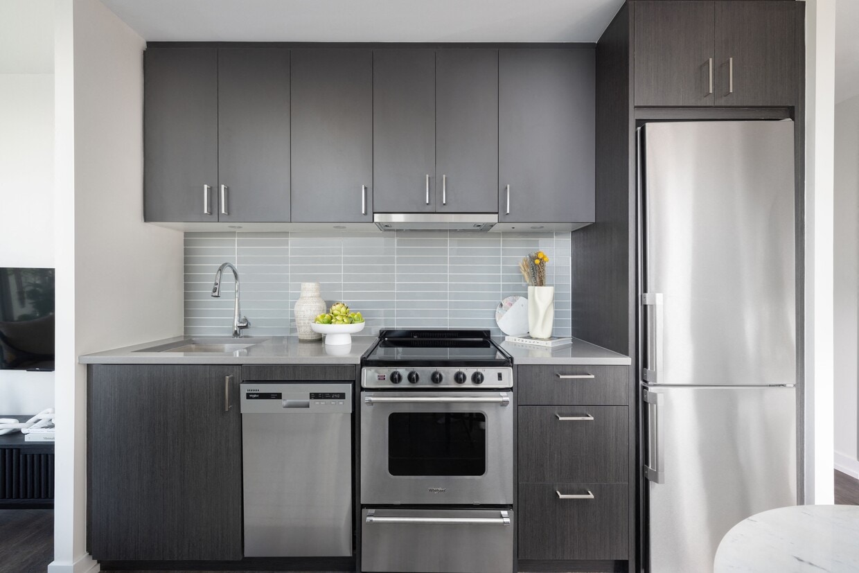 IMMIX Appartements - 7 Grosvenor St Toronto, ON | Apartments.com