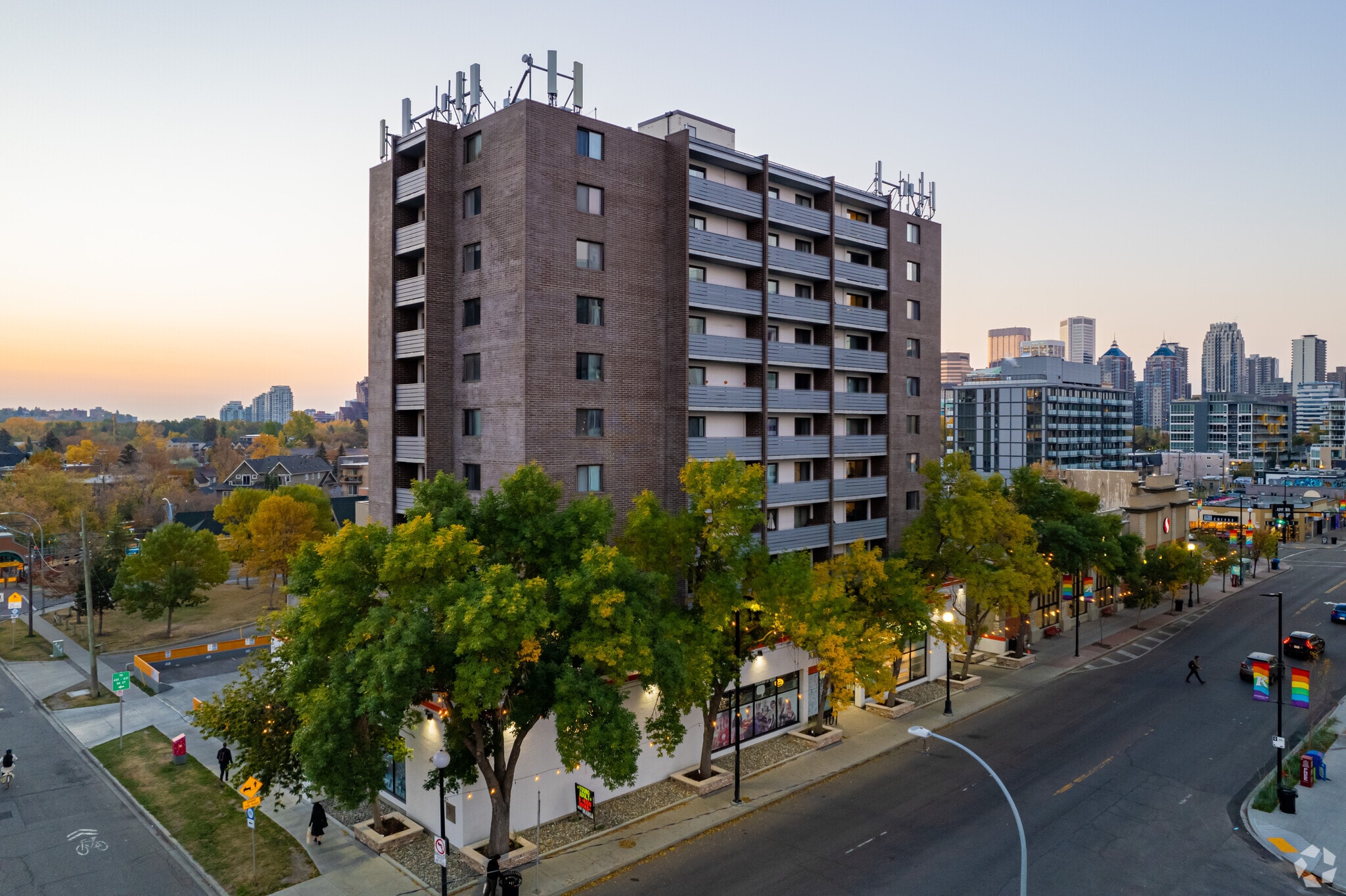 Riley Park Tower Apartments - 424 10th St Nw Calgary, AB | Apartments.com