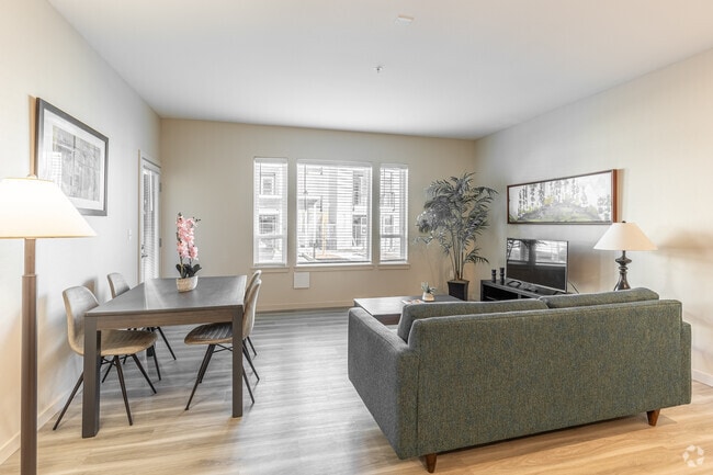 Fox Ridge Apartments - Apartments in Troutdale, OR | Apartments.com