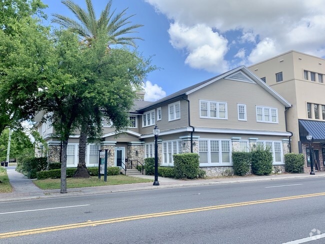 Downtown Gainesville Gated Apartments for Rent - Gainesville, FL - 1 ...