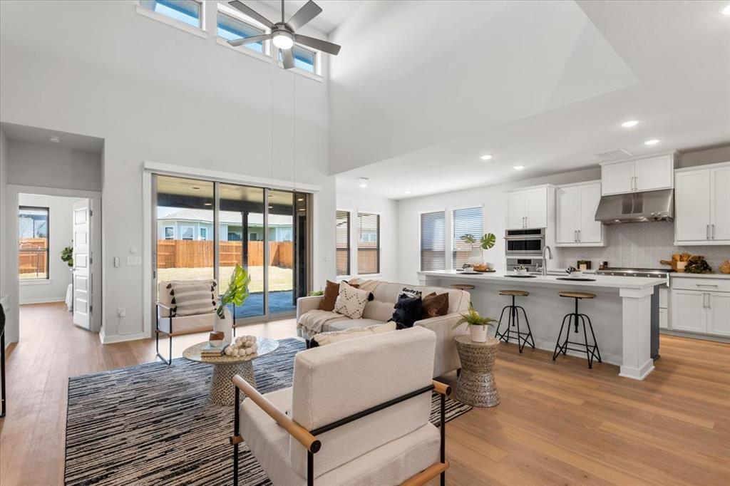 8201 Spire View, Austin, TX 78744 - House Rental in Austin, TX ...