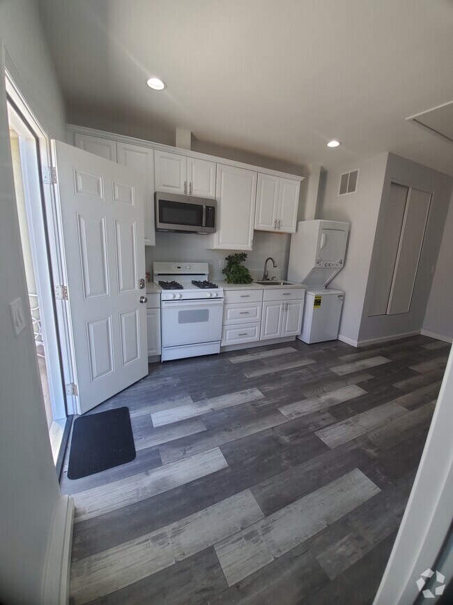 California Ranch Student Apartments for Rent - Livermore, CA - 1 ...