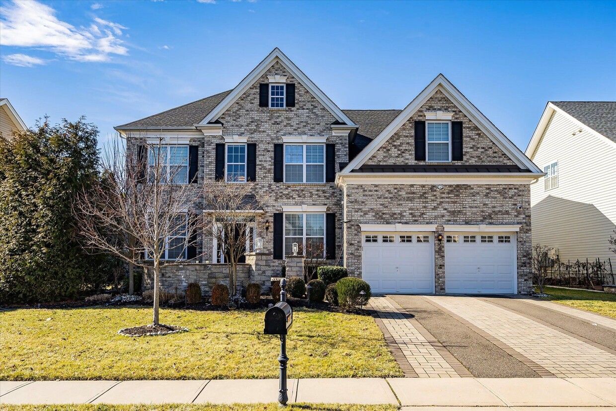 21 Greylynne Dr, Monroe Township, NJ 08831 - House Rental in Monroe ...