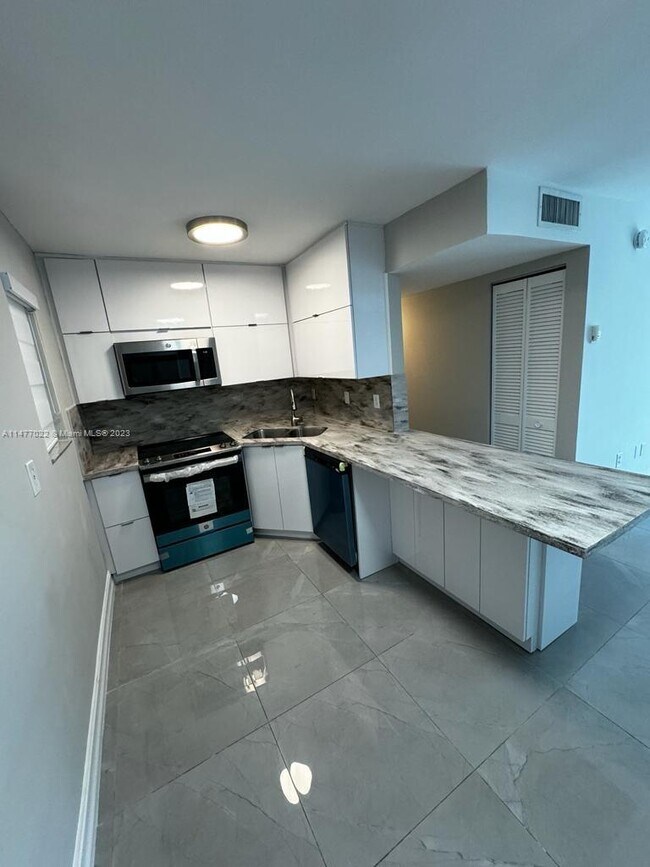 444 SW 4th St Unit 303, Miami, FL 33130 - Condo for Rent in Miami, FL ...