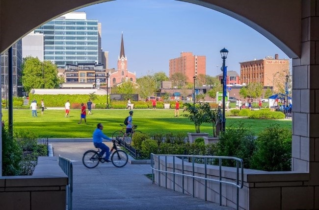 Highpoint on Columbus Commons Rentals - Columbus, OH | Apartments.com