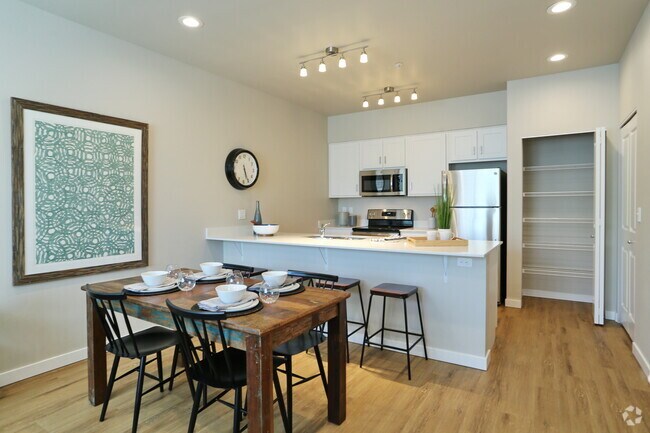 Evergreen Village at Delta Ridge - Apartments in Eugene, OR ...