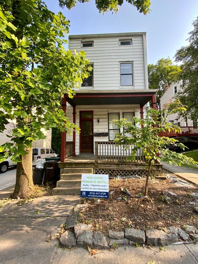 451 Warner St Unit 2B, Cincinnati, OH 45219 - Room for Rent in ...