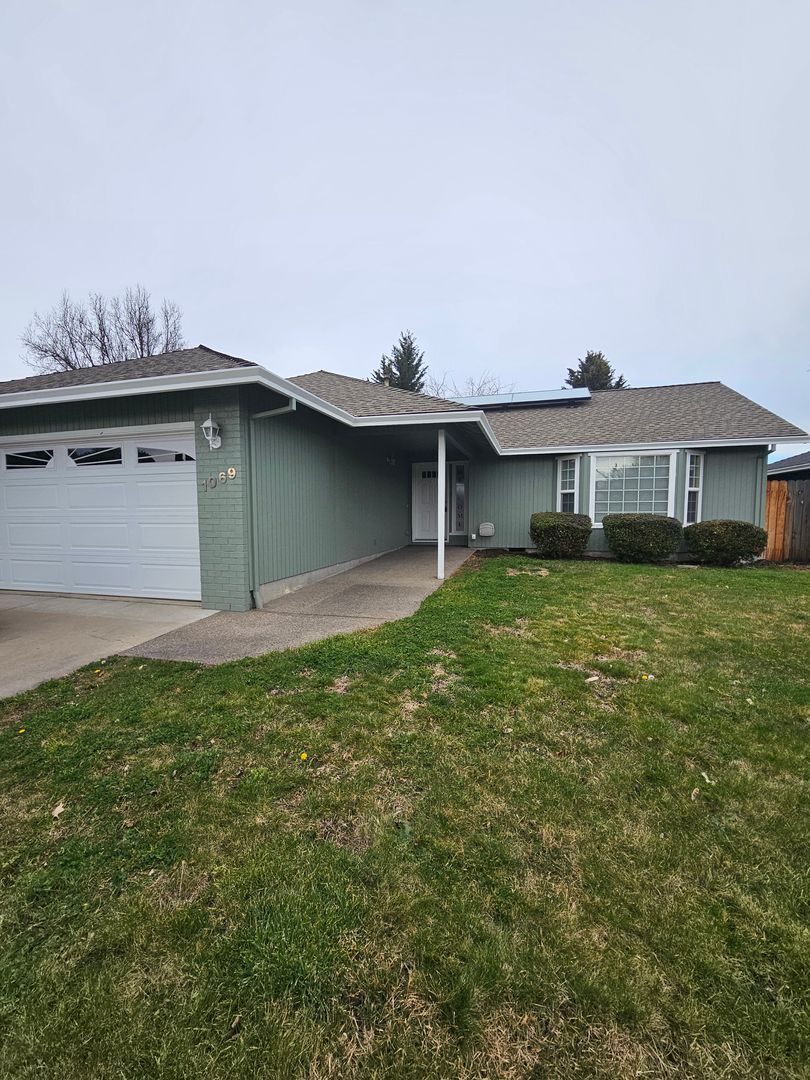 1069 Pittview Ave, Central Point, OR 97502 - House Rental in Central ...