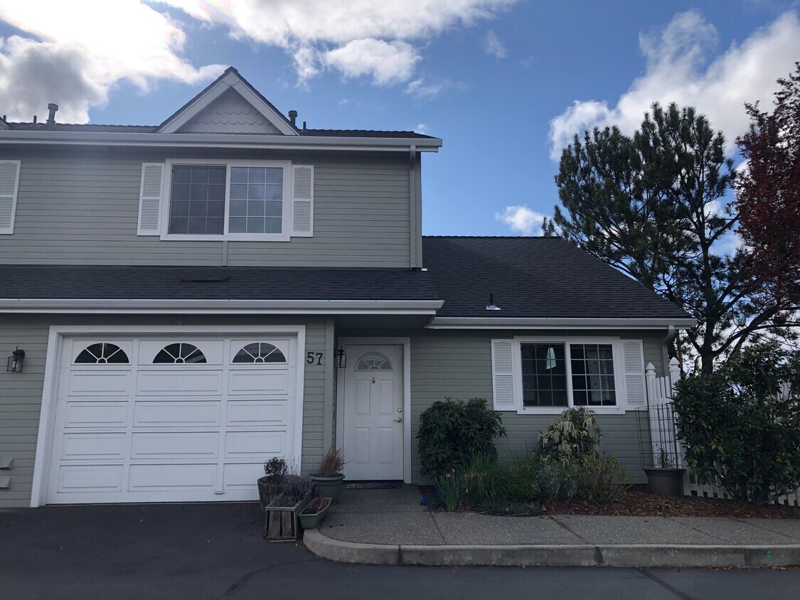 1224 N Modoc Ave, Medford, OR 97504 - Townhome Rentals in Medford OR ...