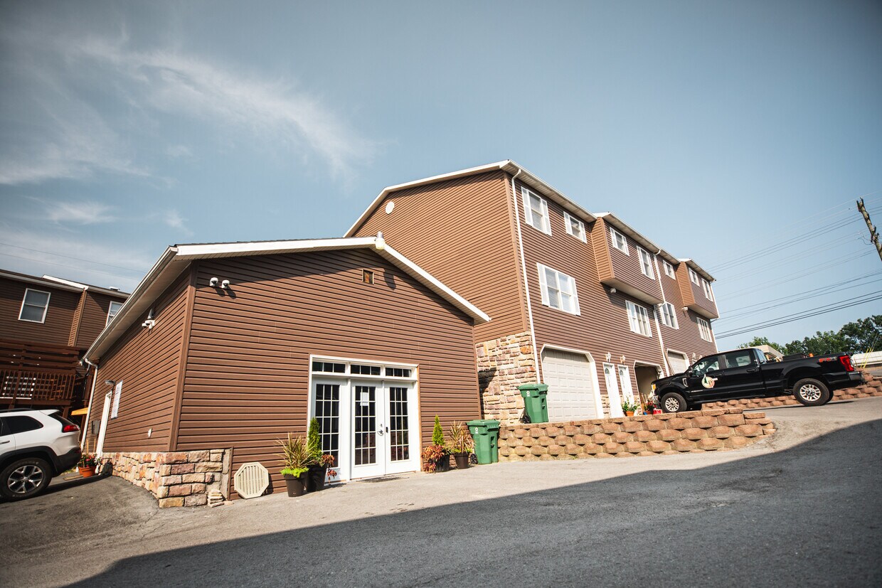 106 Rystan Pl, Morgantown, WV 26505 - Townhome Rentals in Morgantown WV ...