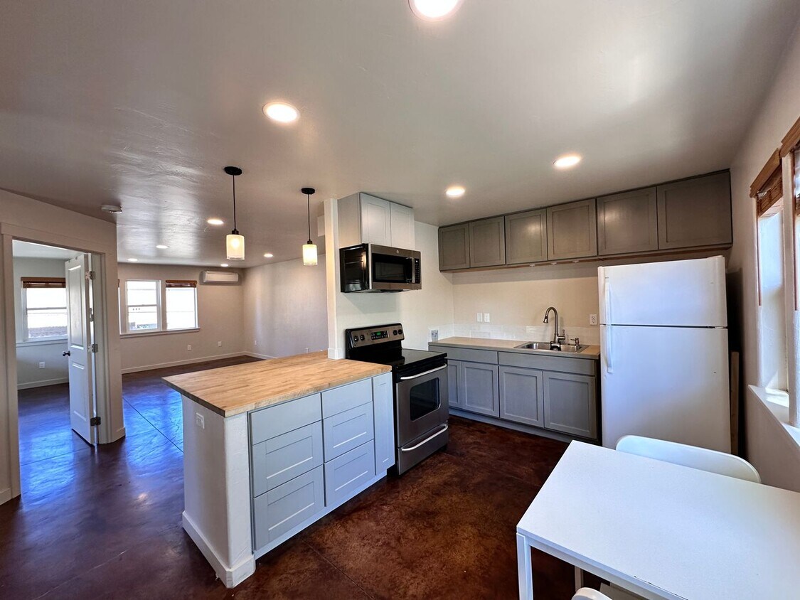 121 NW Bond St, Bend, OR 97703 - House Rental in Bend, OR | Apartments.com