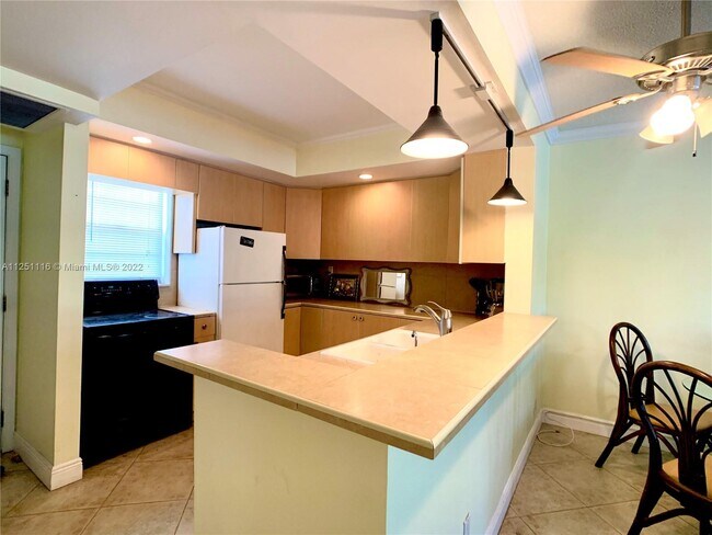 2815 NE 201st Terrace Unit L107, Aventura, FL 33180 - Room for Rent in ...