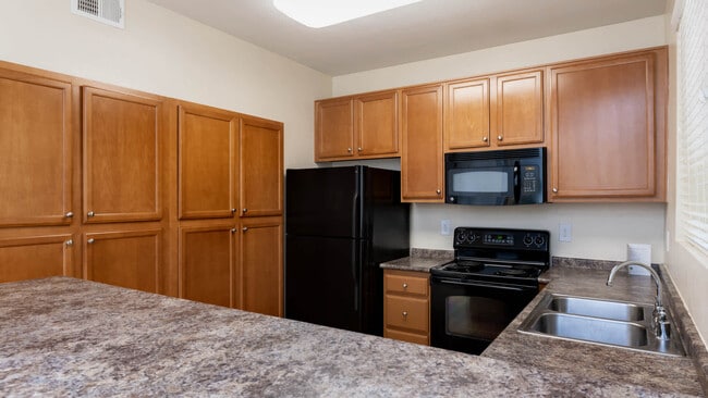 Deerwood Apartments San Diego