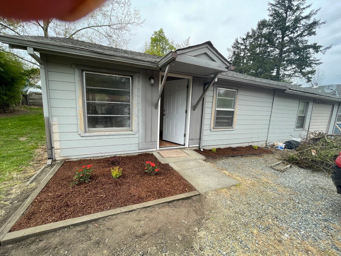 1293 SE Grandview Ave, Grants Pass, OR 97527 - House Rental in Grants ...