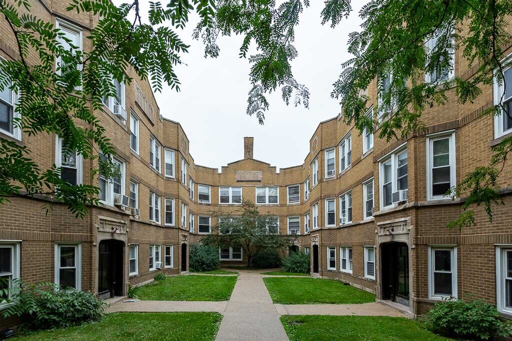 4828 W Addison St Unit E3, Chicago, IL 60641 | Apartments.com