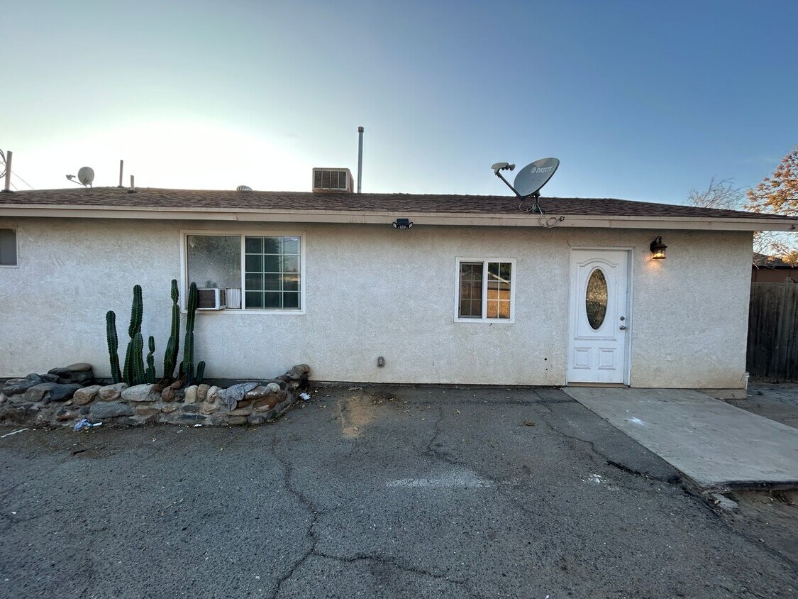 232 Oswell St Unit 234, Bakersfield, CA 93307 - Room for Rent in ...