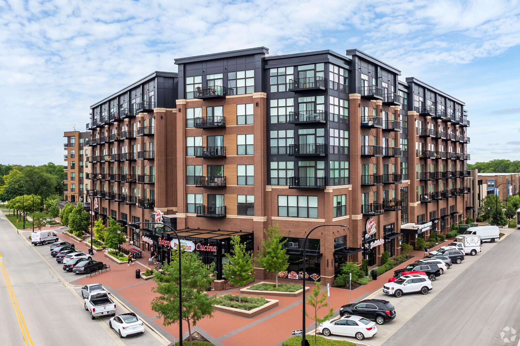 Top of The Mount Apartments - 207 S Maple St Mount Prospect, IL 60056 ...