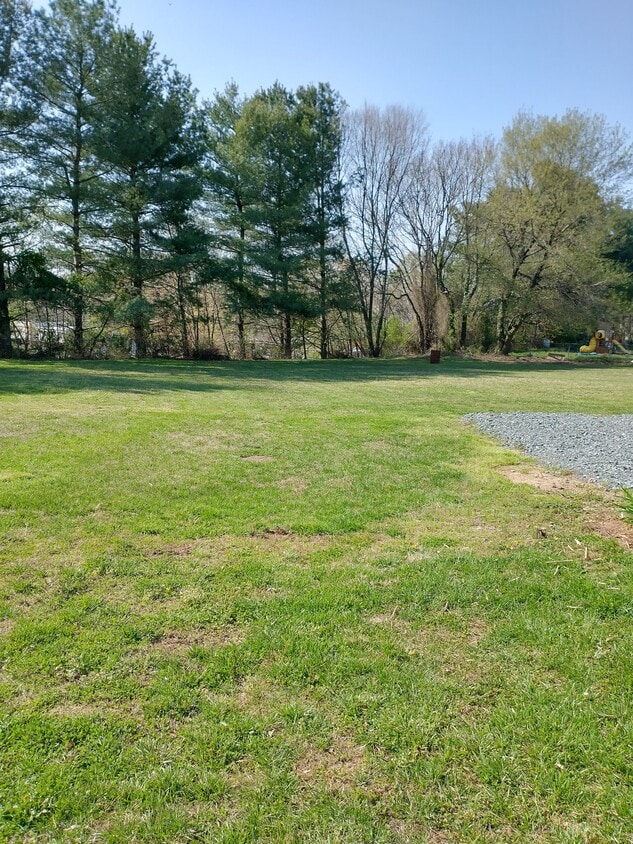 1009 Russell Drive, Winston-Salem, NC 27012 - House Rental in Winston ...