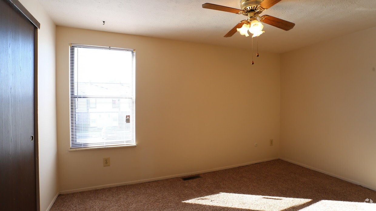 Maple Valley Apartments - 2093 Hampstead Dr S Columbus, OH 43229 ...