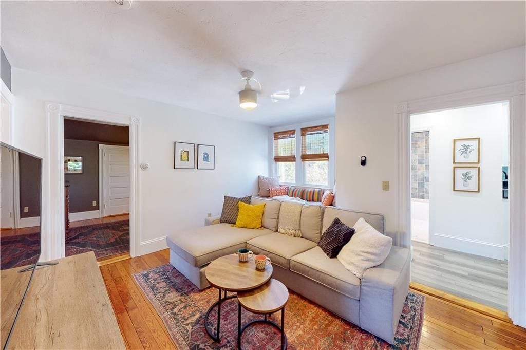 341 Main St Unit 4, Warren, RI 02885 - Room for Rent in Warren, RI ...