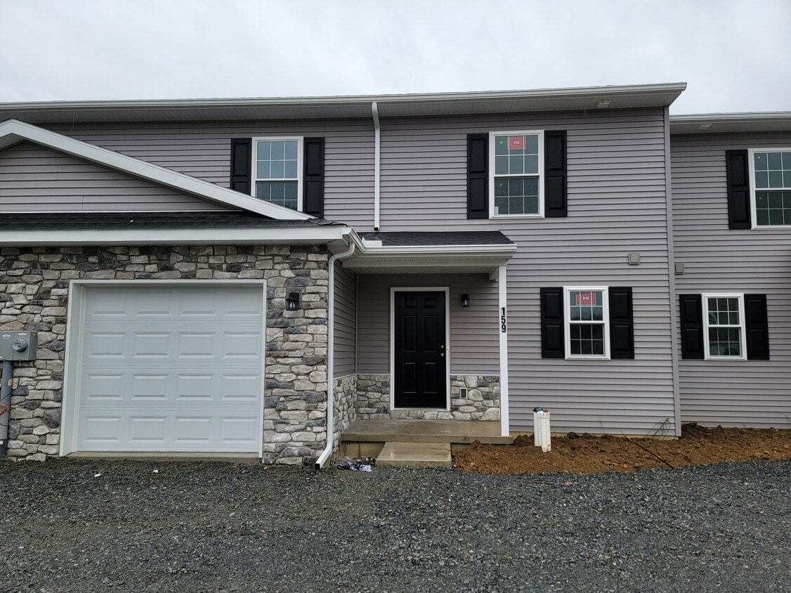 138 Robert Cir, Lebanon, PA 17046 - Townhome Rentals in Lebanon PA | Apartments.com
