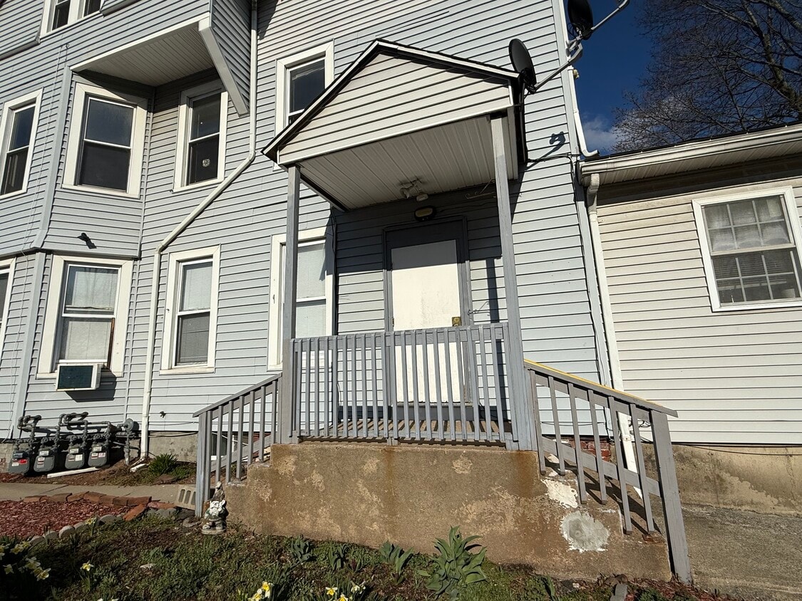 115 Britannia St Unit Floor 3, Meriden, CT 06450 - 115 Britannia St ...