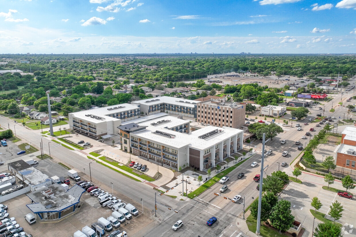 The Draper - 217 S Garland Ave Garland, TX 75040 | Apartments.com
