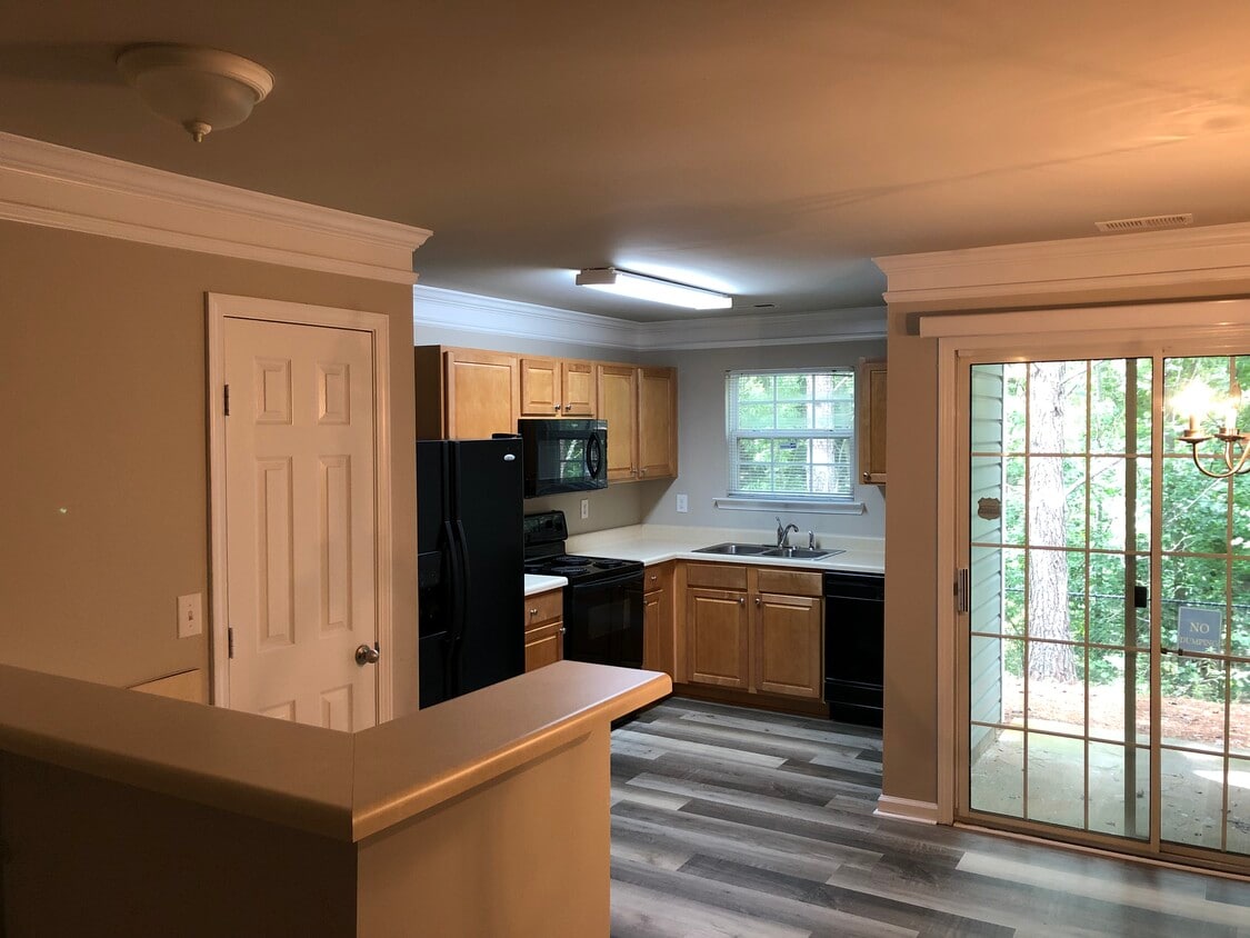 815 Crestwell Cir SW, Atlanta, GA 30331 - Townhome Rentals in Atlanta ...