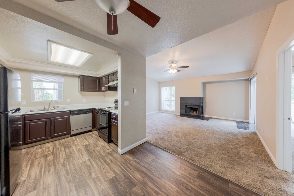 The Lodge at McCarran Ranch Apartment Homes - 800 Redfield Pky Reno, NV ...