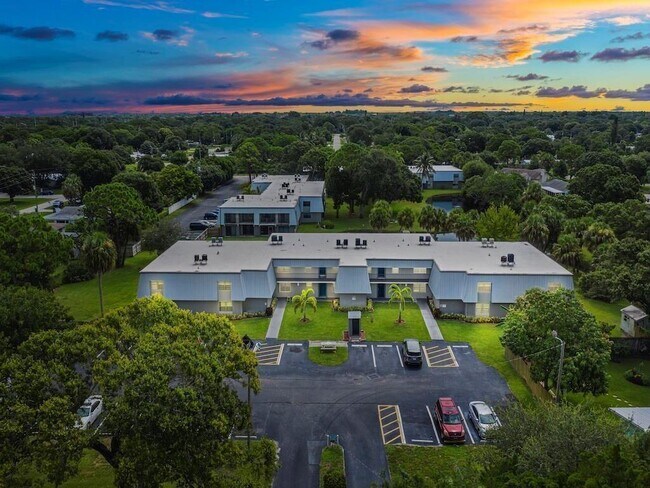 2517 S 17th St Unit 102, Fort Pierce, FL 34982 - Condo for Rent in Fort ...