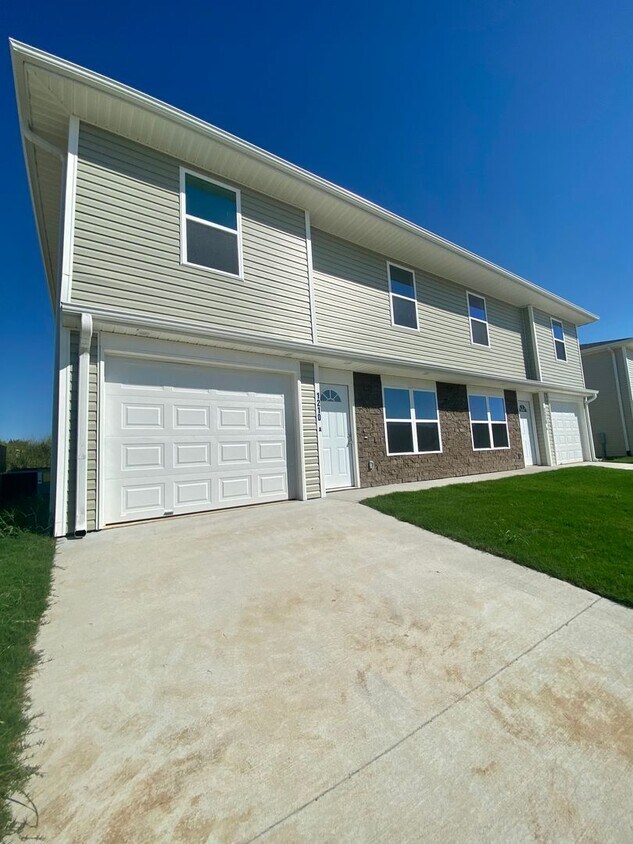 1210 Nedra Dr, Decatur, AR 72722 - Townhome Rentals in Decatur AR ...