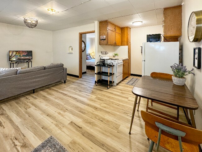 208 2nd St S Unit #14, Hallock, MN 56728 - Room for Rent in Hallock, MN | Apartments.com