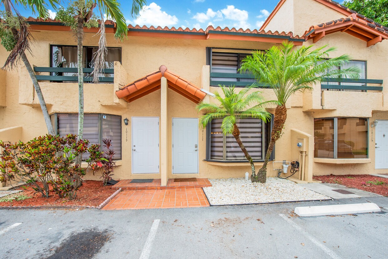 10117 SW 77th Ct, Miami, FL 33156 - Townhome Rentals in Miami FL ...