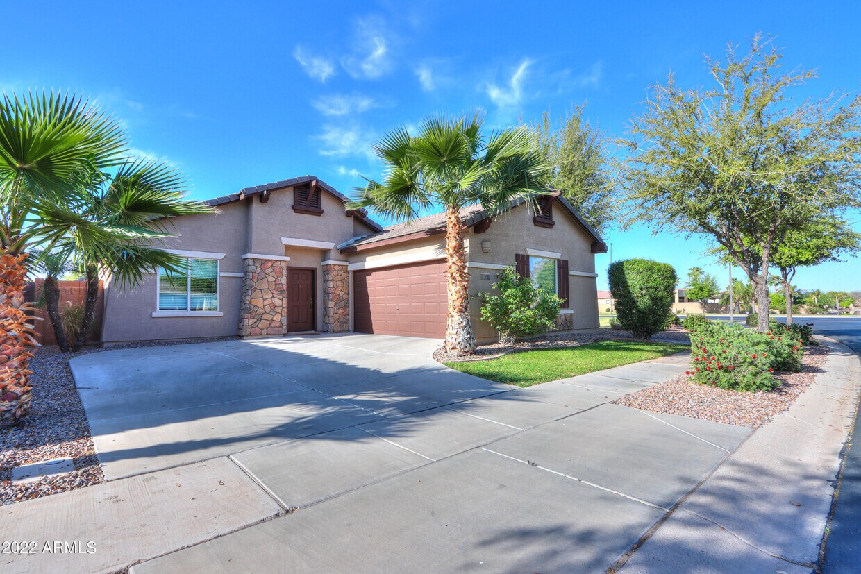 861 E Cherry Hills Dr, Chandler, AZ 85249 - House Rental in Chandler, AZ | Apartments.com